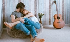 18 Ways to Make Your Girlfriend Feel Secure: Reassure her!