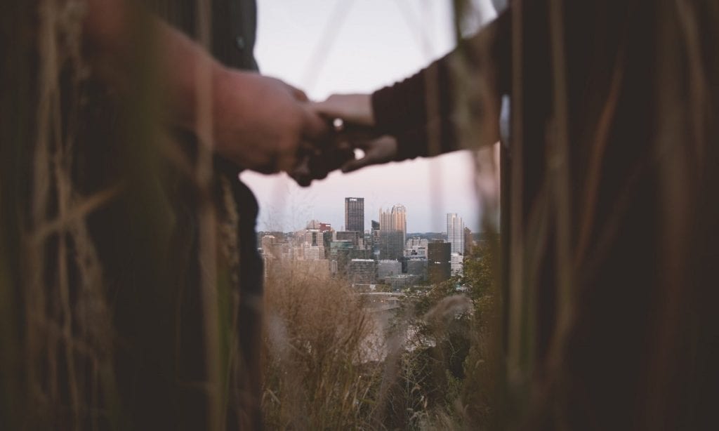 What is an Open Relationship? The Pros and Cons